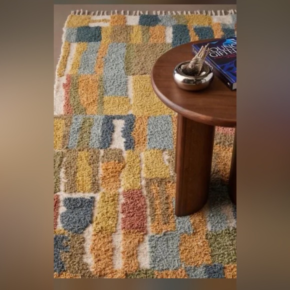 Urban Outfitters | Accents | Urban Outfitters Miri Tufted Shag Rag Rug ...